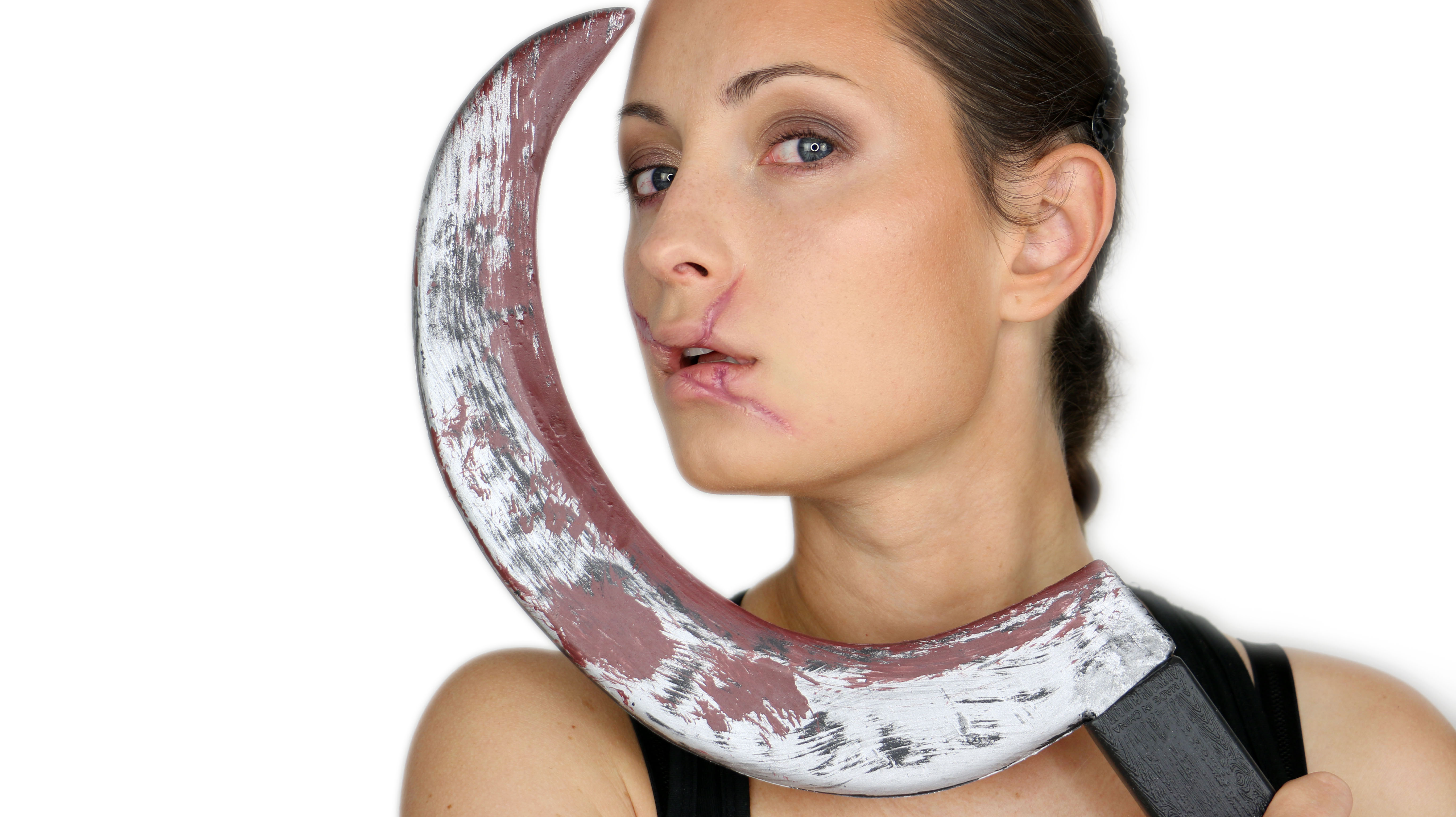 Scarred lips BeautifulYouTV - Silvia Quirós